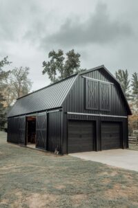 14 Black Barndominium Exterior Ideas for a Bold and Stylish Look - My ...