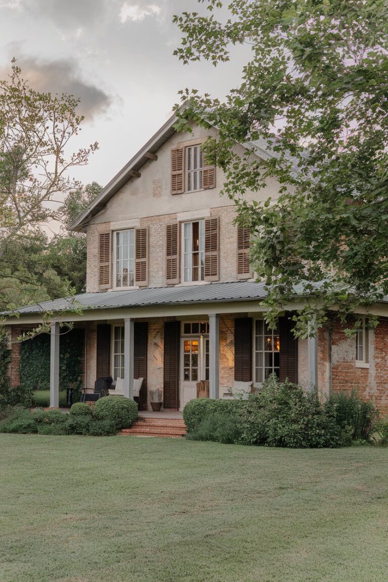 14 Rustic Farmhouse Exterior Ideas to Elevate Your Country Living ...